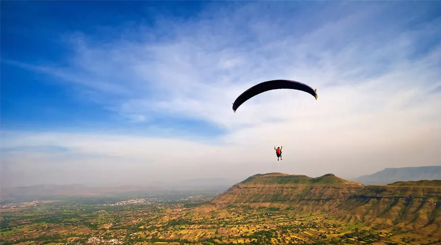 Paragliding in Maharashtra