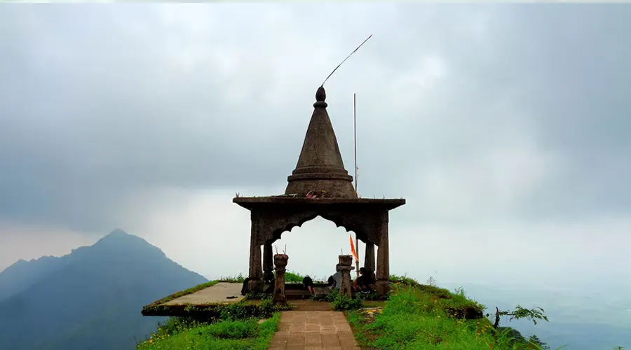 Vikatgad Peb Fort Trek, Maharashtra