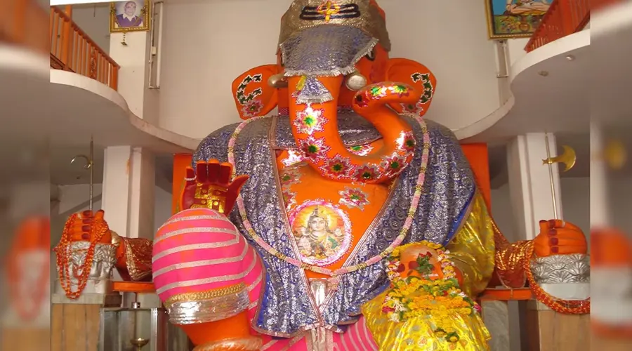Bada Ganesh Ka Mandir